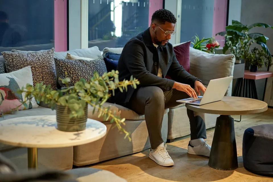 14 Social Enterprises & Examples: How They Impact the World